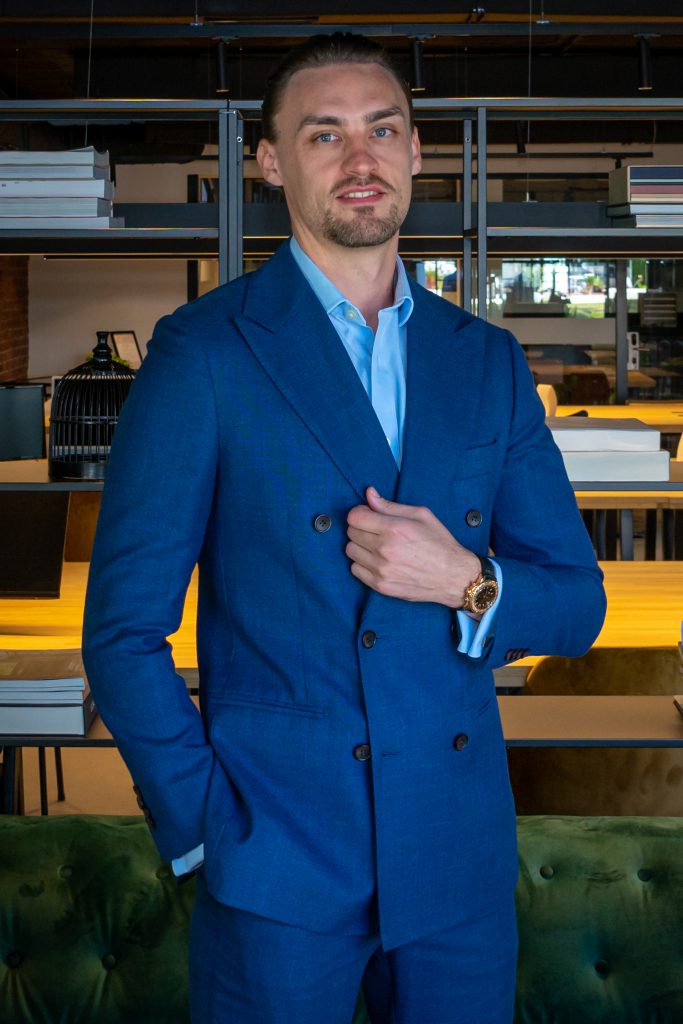 Discover the Most Famous Restaurants in Marbella - Bellingtons